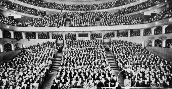 Yoga in America - Paramahansa Yogananda