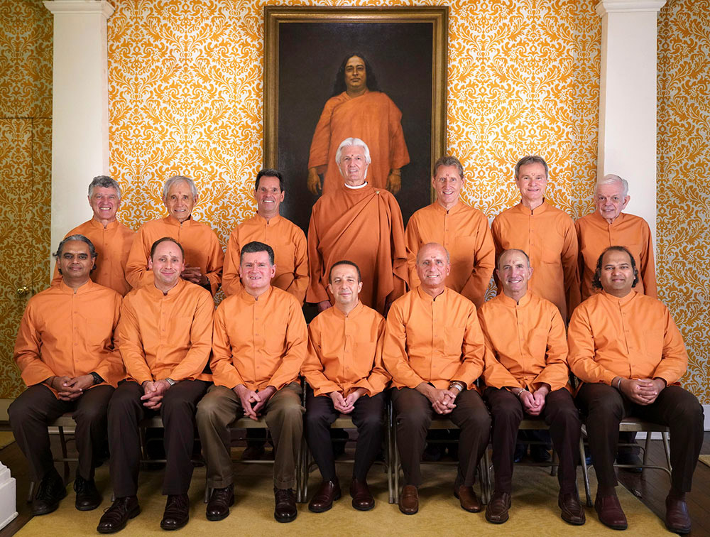 Recent YSS/SRF Sannyas Vows — Following an Ancient Tradition - Yogoda ...