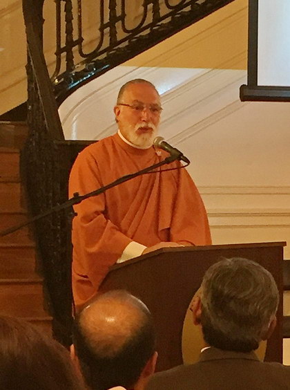 India Embraces Awake - Yogoda Satsanga Society of India